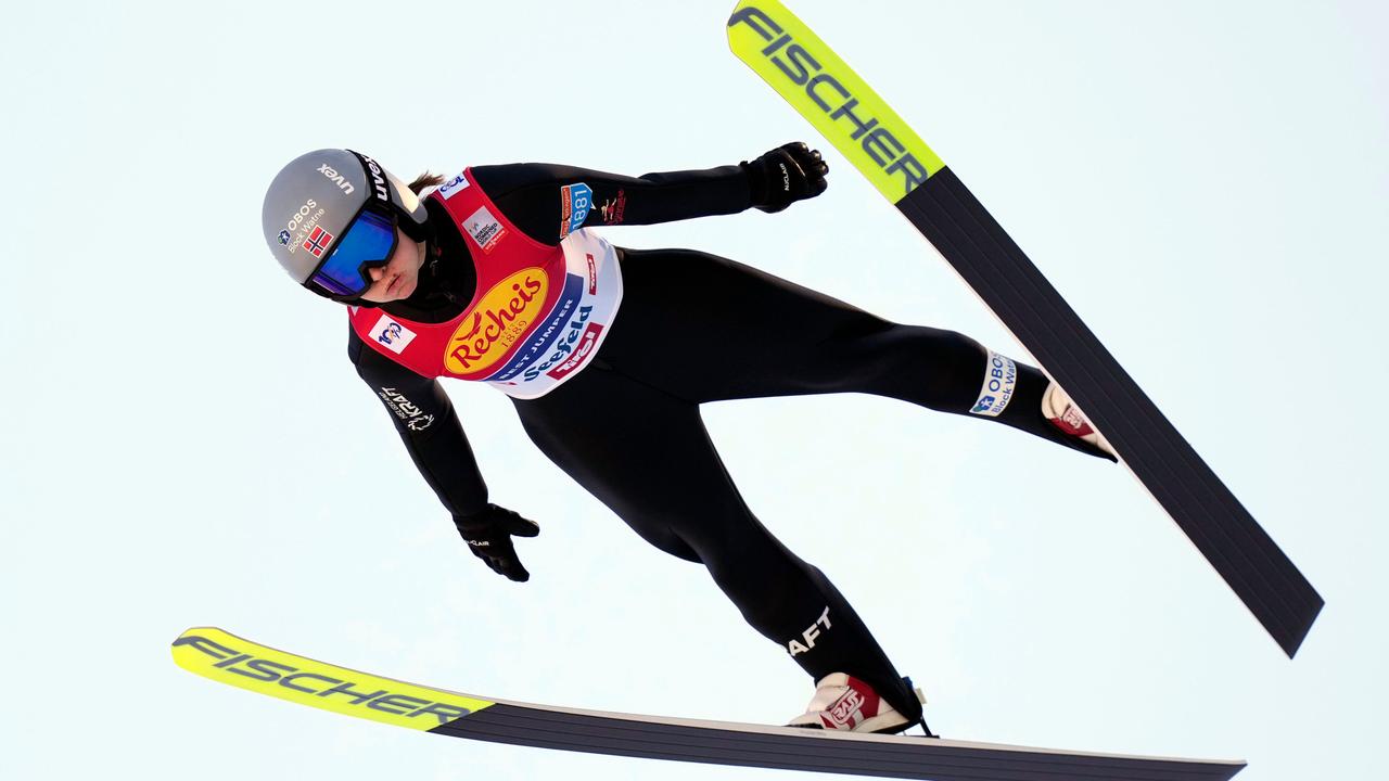 Wintersport in Otepää: Das Springen der Nordischen Kombiniererinnen im ...