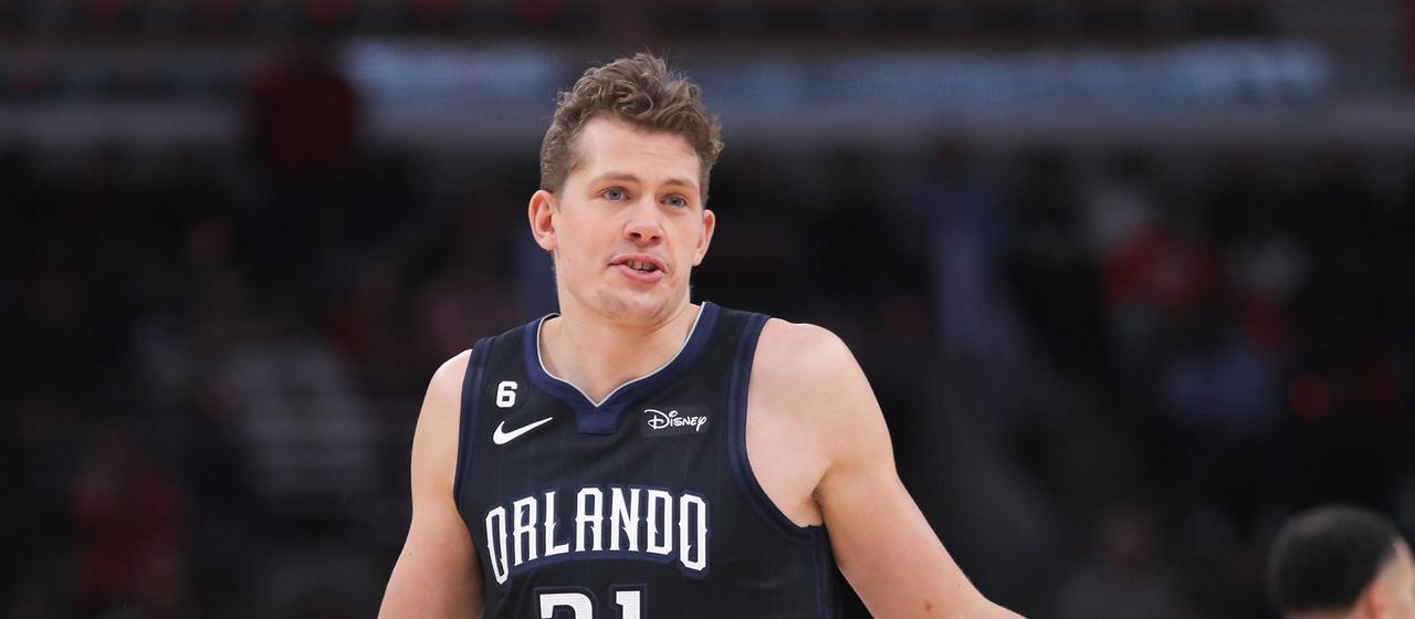 Für 22 Millionen US-Dollar: Basketballer Moritz Wagner bleibt in ...