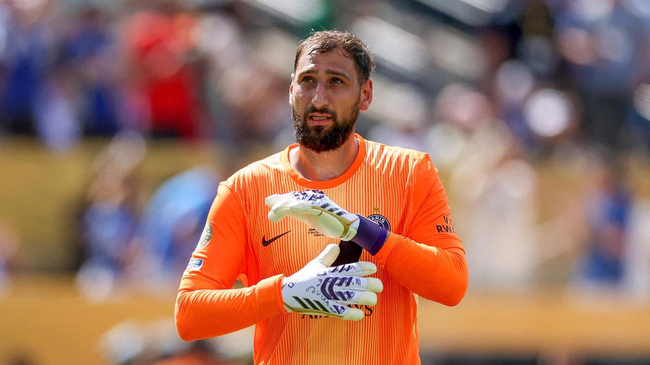 Nach Degradierung bei PSG: Torhüter Donnarumma wechselt zu Manchester ...