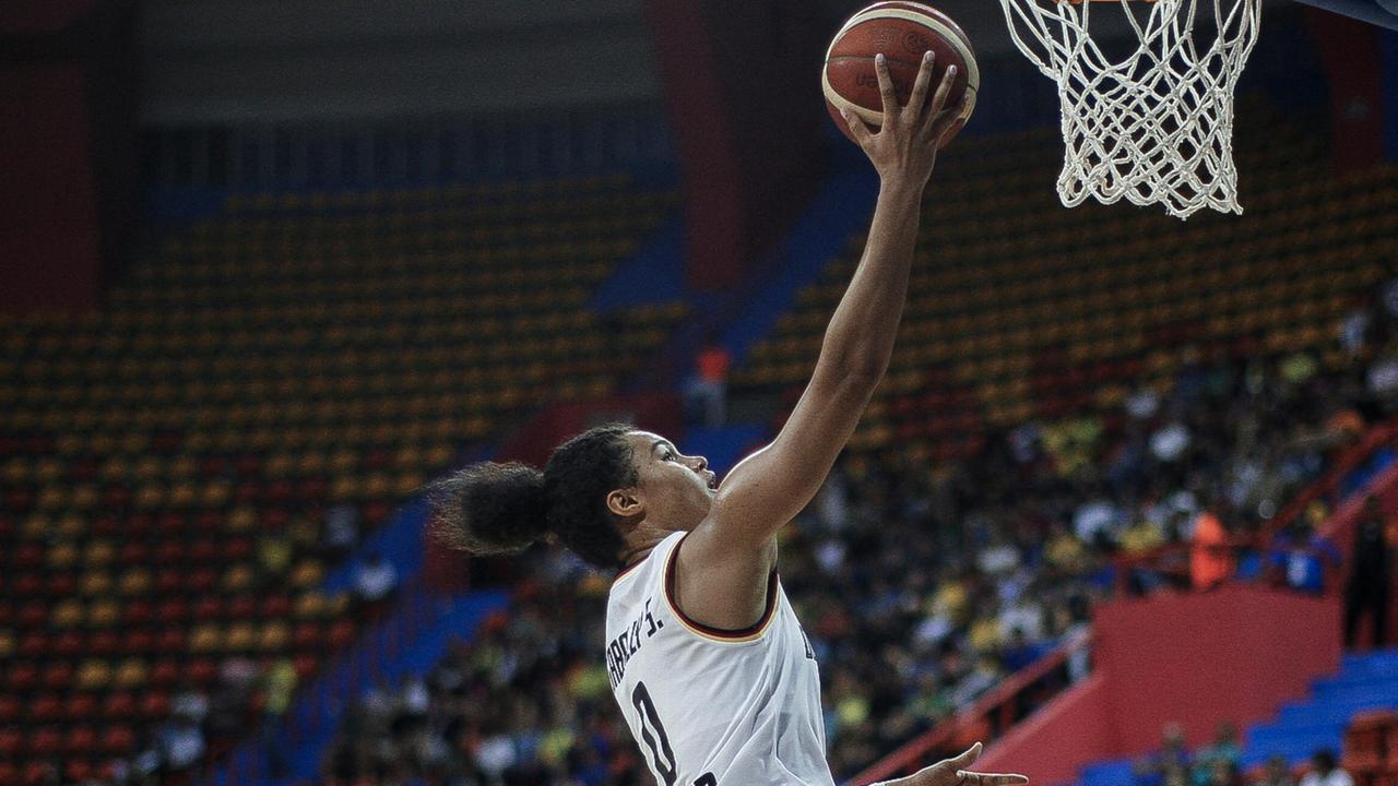 Olympia-Quali: Deutsche Basketballerinnen starten mit Sieg | sportschau.de
