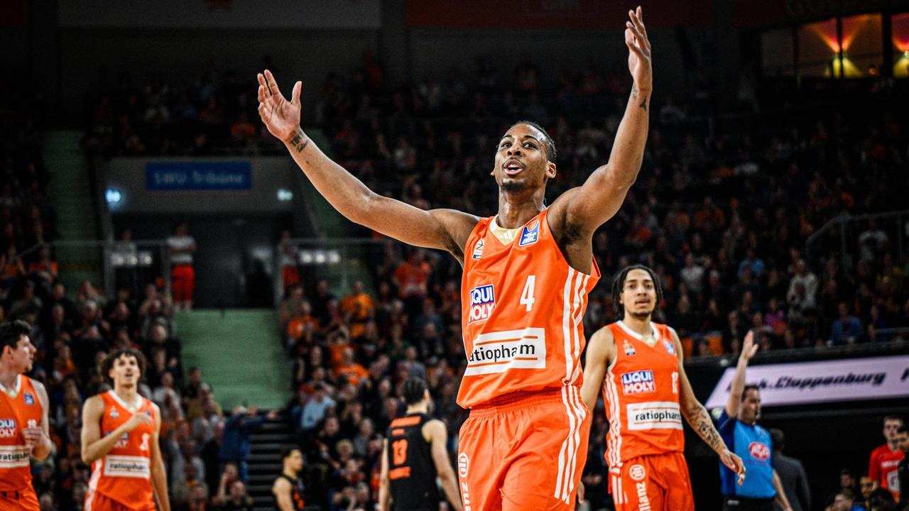 Basketball-Bundesliga: Ulm schießt Chemnitz aus der Halle | sportschau.de