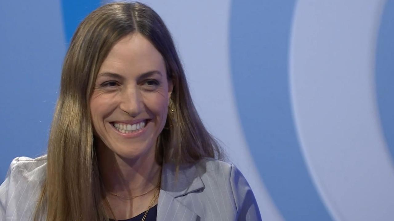 ARD-Expertin Gela Allmann erklärt Ski Mountaineering | sportschau.de
