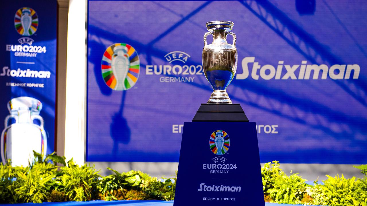 Trophy Tour durch Deutschland: Trophy Tour: EM-Pokal kommt nach ...