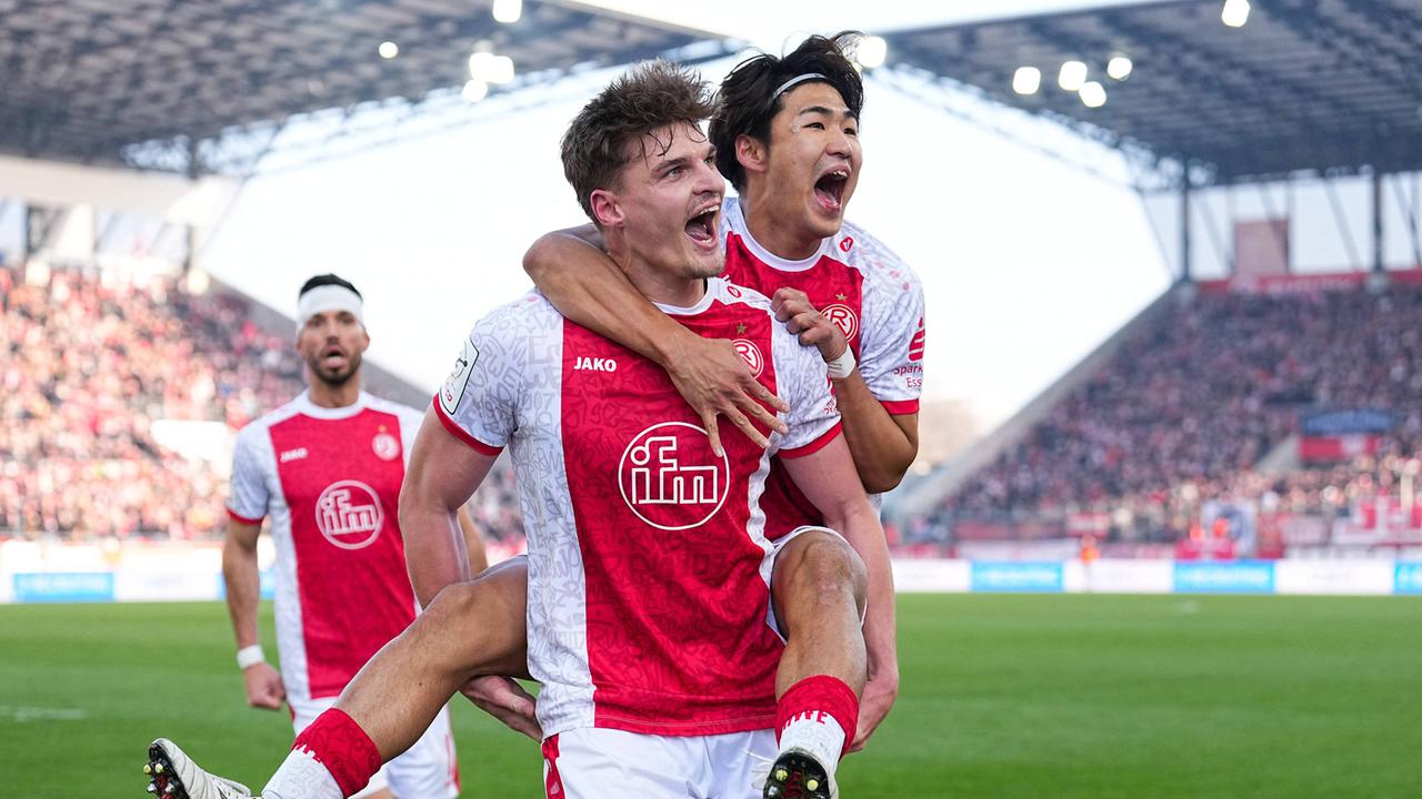 Drei Tore von Janssen: Rot-Weiss Essen gewinnt Spektakel-Spiel gegen ...