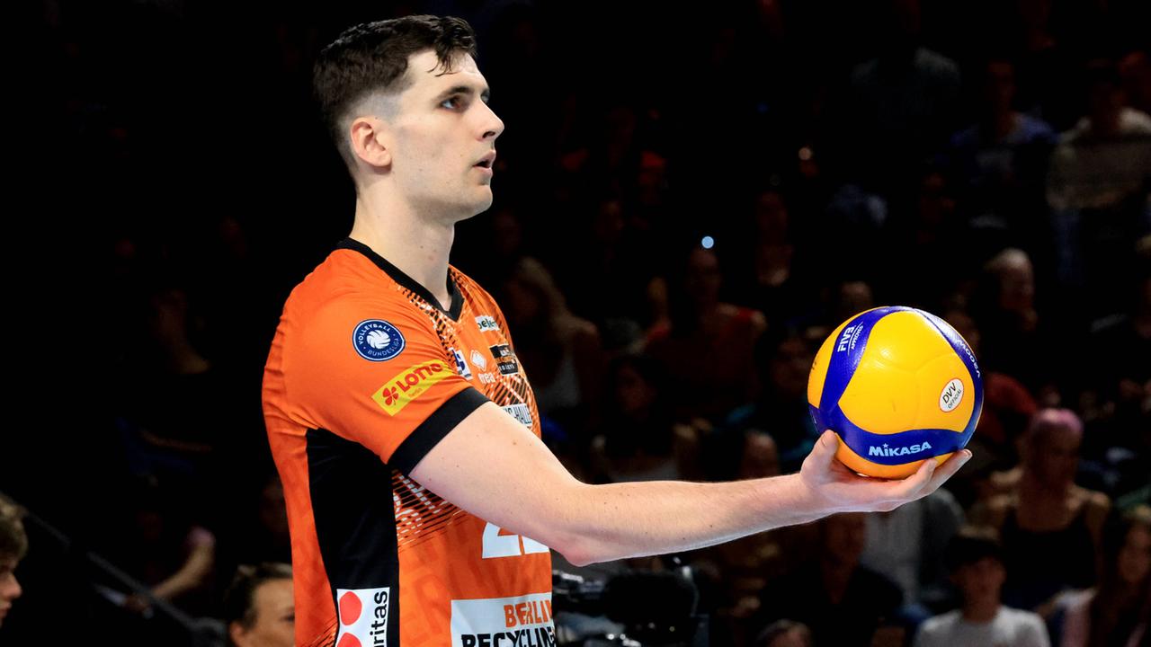 Volleyball-Bundesliga: BR Volleys siegen dank Jake Hanes, erster ...