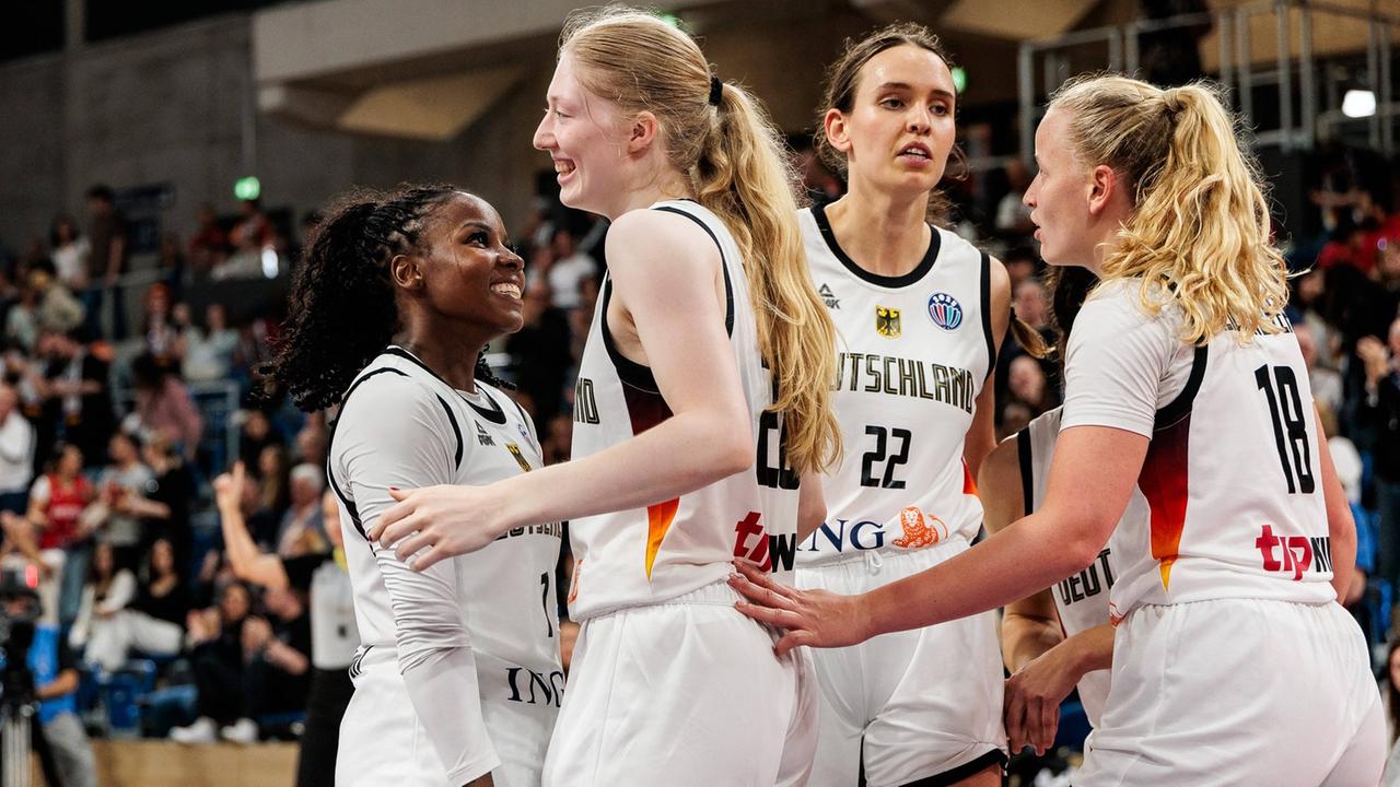 Basketball: Basketballerinnen besiegen Türkei in EM-Vorbereitung ...