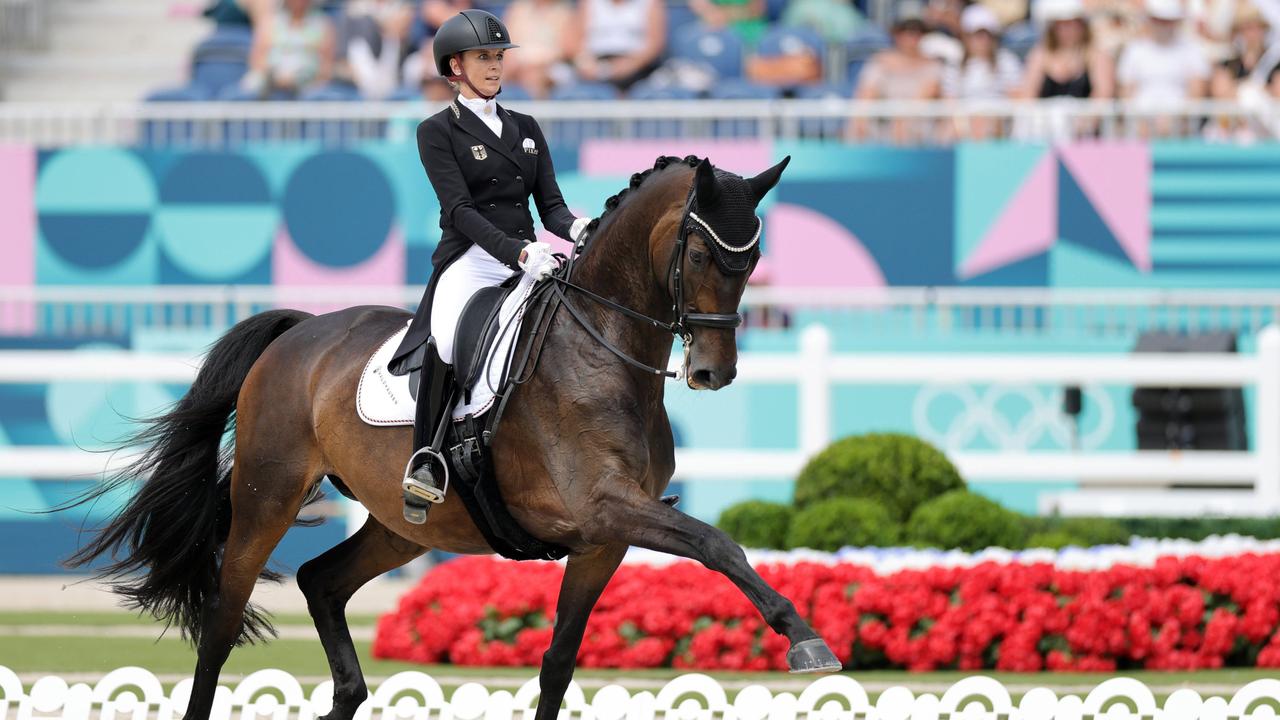 Olympia 2024 in Paris: Dressur: Jessica von Bredow-Werndls Ritt im ...