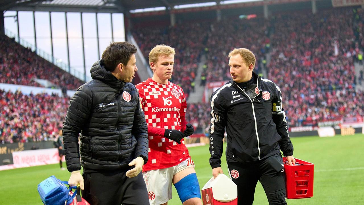 Fußball | Bundesliga: Mainz muss mehrere Wochen auf Torjäger Burkardt ...