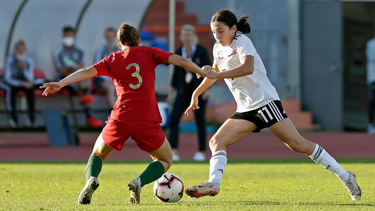 Tor des Monats Oktober: Tor 2 - Loreen Bender | sportschau.de