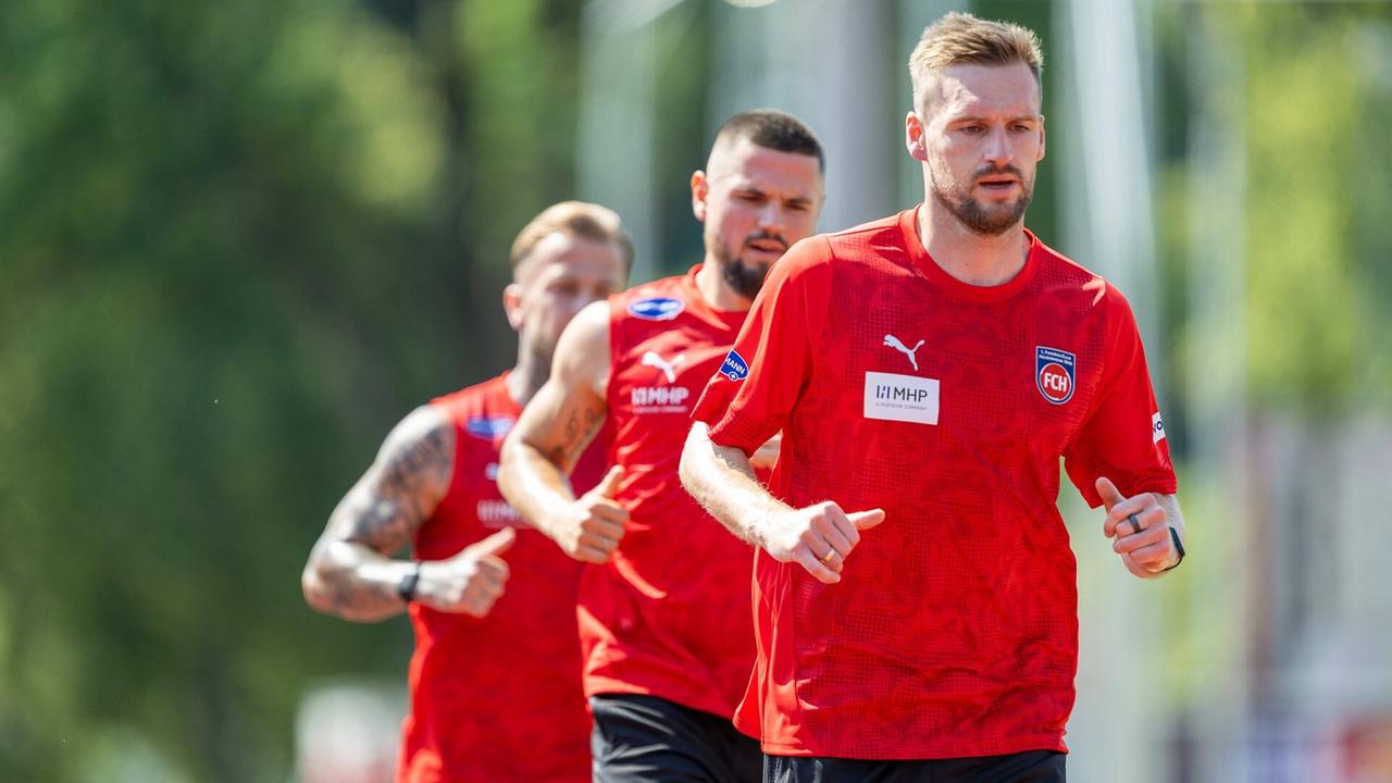 Fußball | Bundesliga: "Mister Heidenheim" Patrick Mainka bleibt Kapitän ...