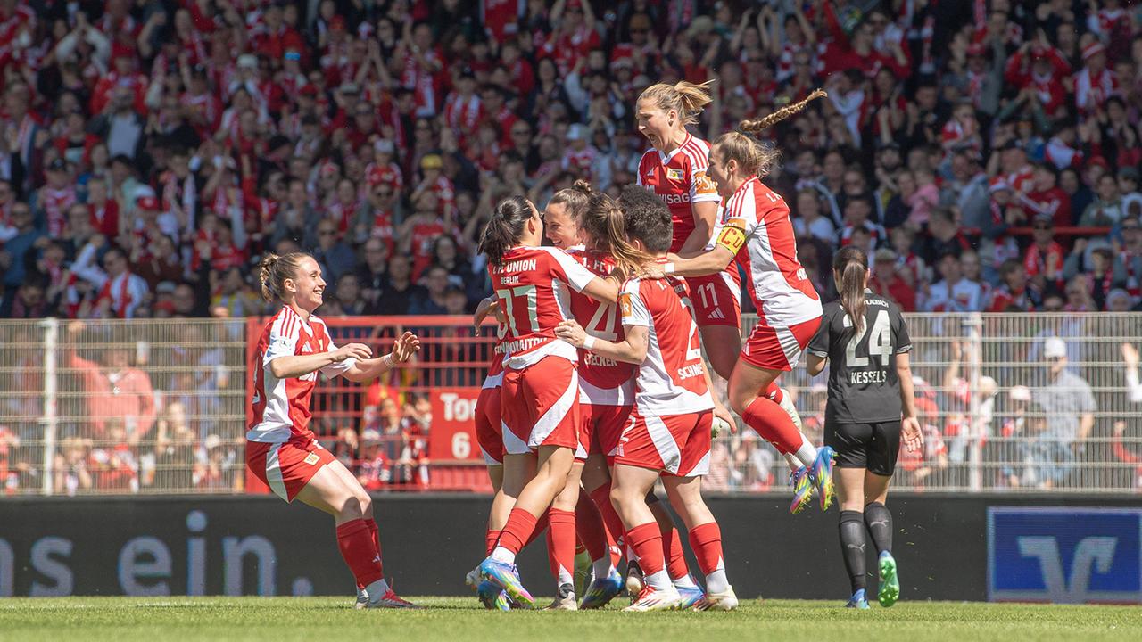 Kantersieg gegen Gladbach: Frauen von Union Berlin steigen in die ...