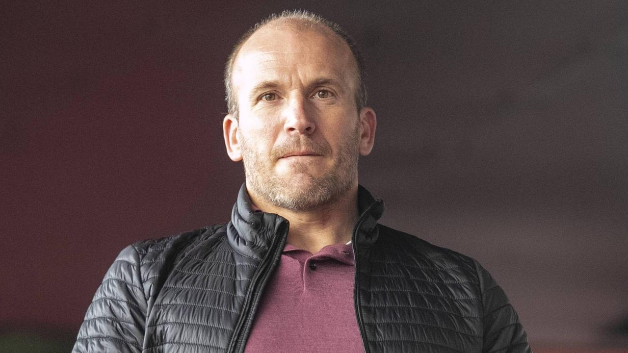 Vorwurf des Insiderhandels: Ajax Amsterdam suspendiert Geschäftsführer ...