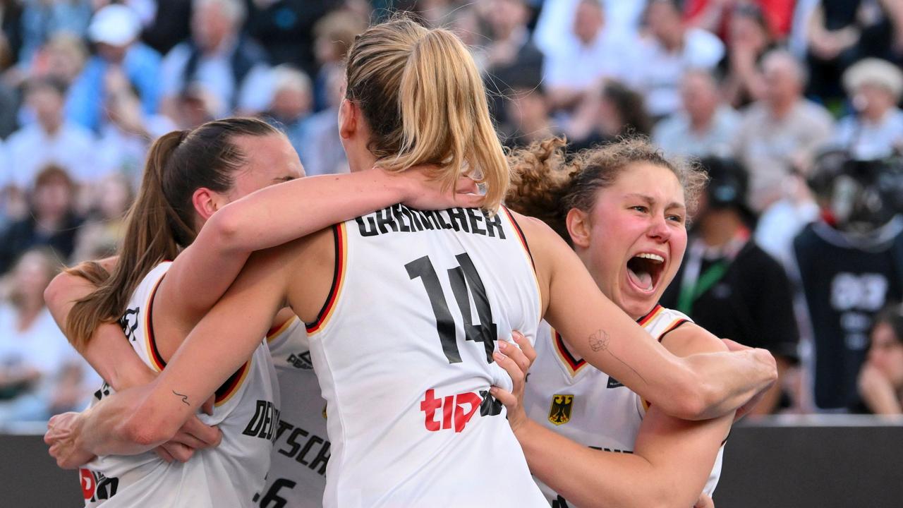 Olympia-Quali geschafft: Buzzer-Beater bringt 3x3-Basketballerinnen ...