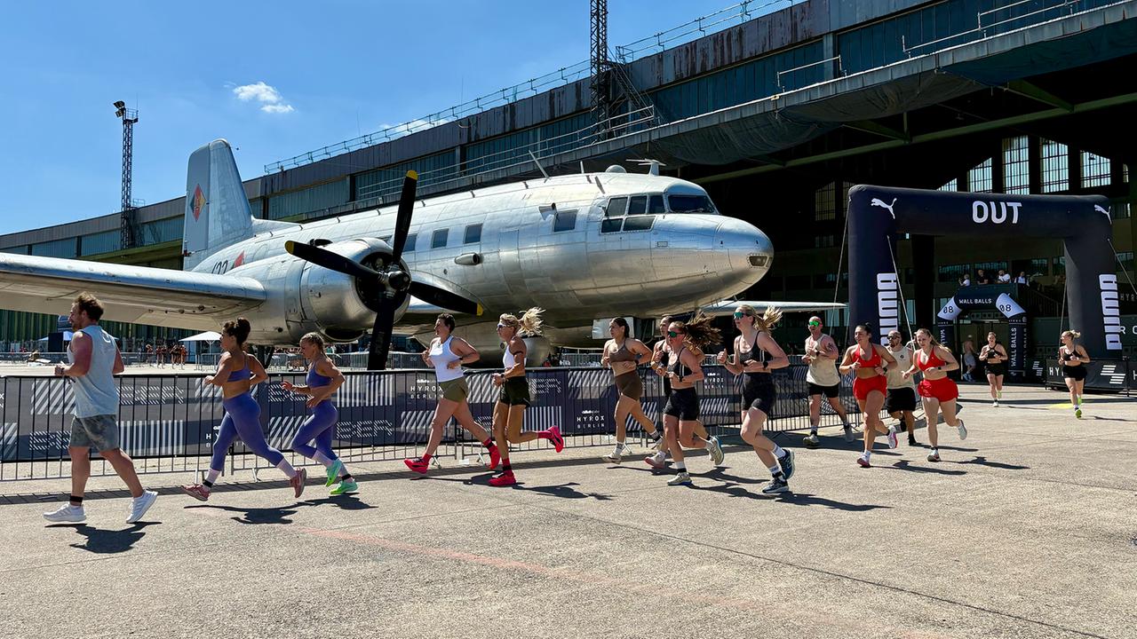 Hyrox im Flughafen Tempelhof: Hyrox in Berlin: Der Fitness-Hype im ...