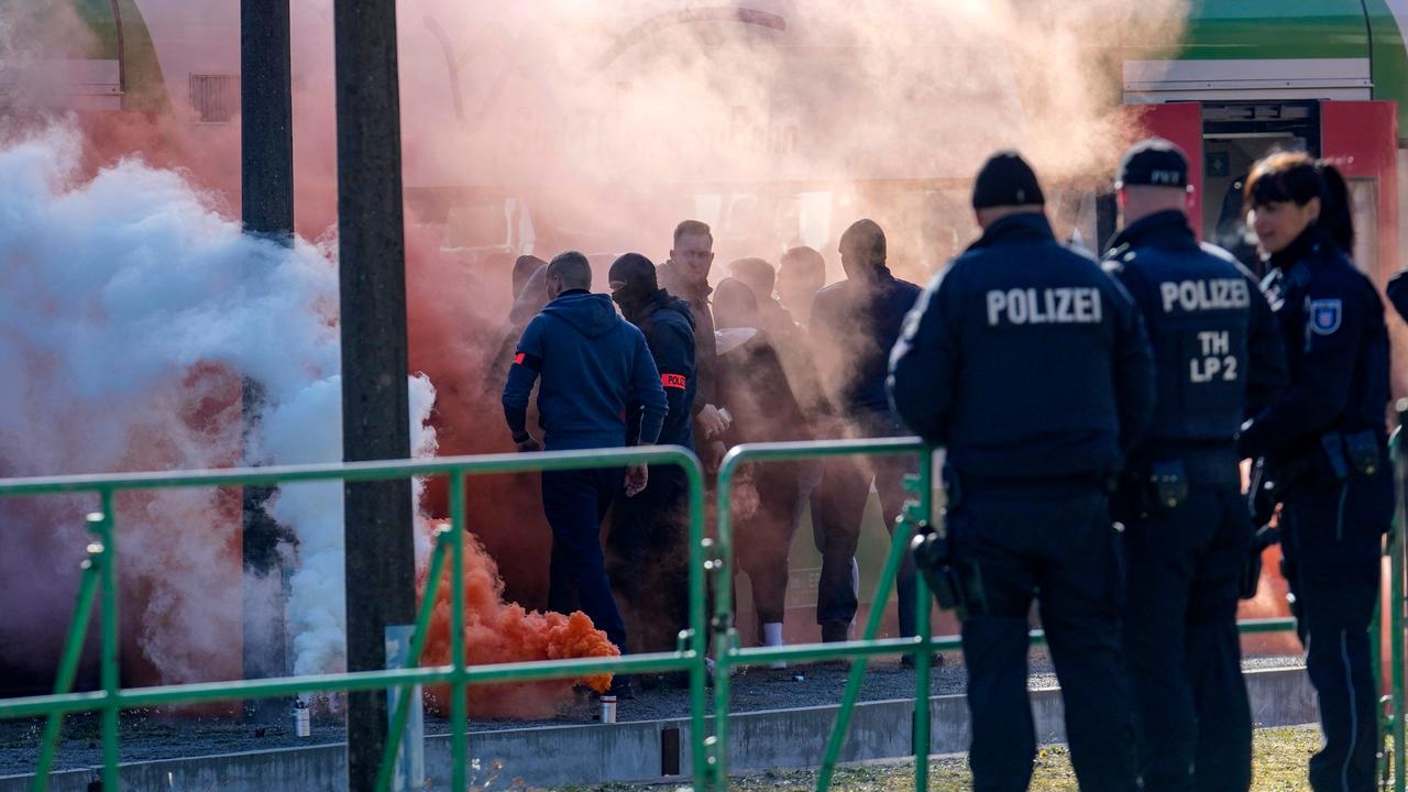 Datei Gewalttäter Sport: Auch ausländische Fans werden zur EURO 2024 ...