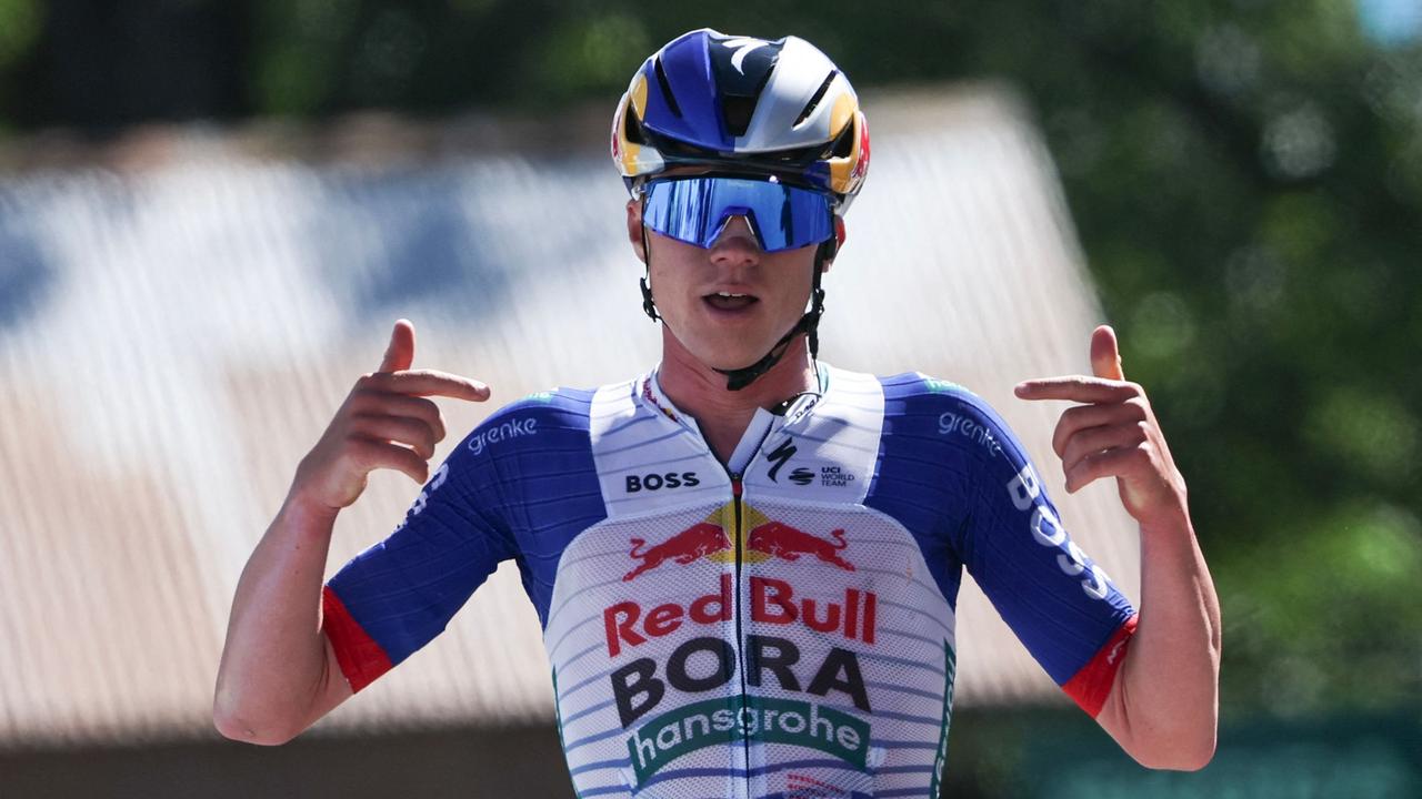 Auvergne Rhone-Alpes: Tagessieg für Van Gils, Aus für van Aert ...