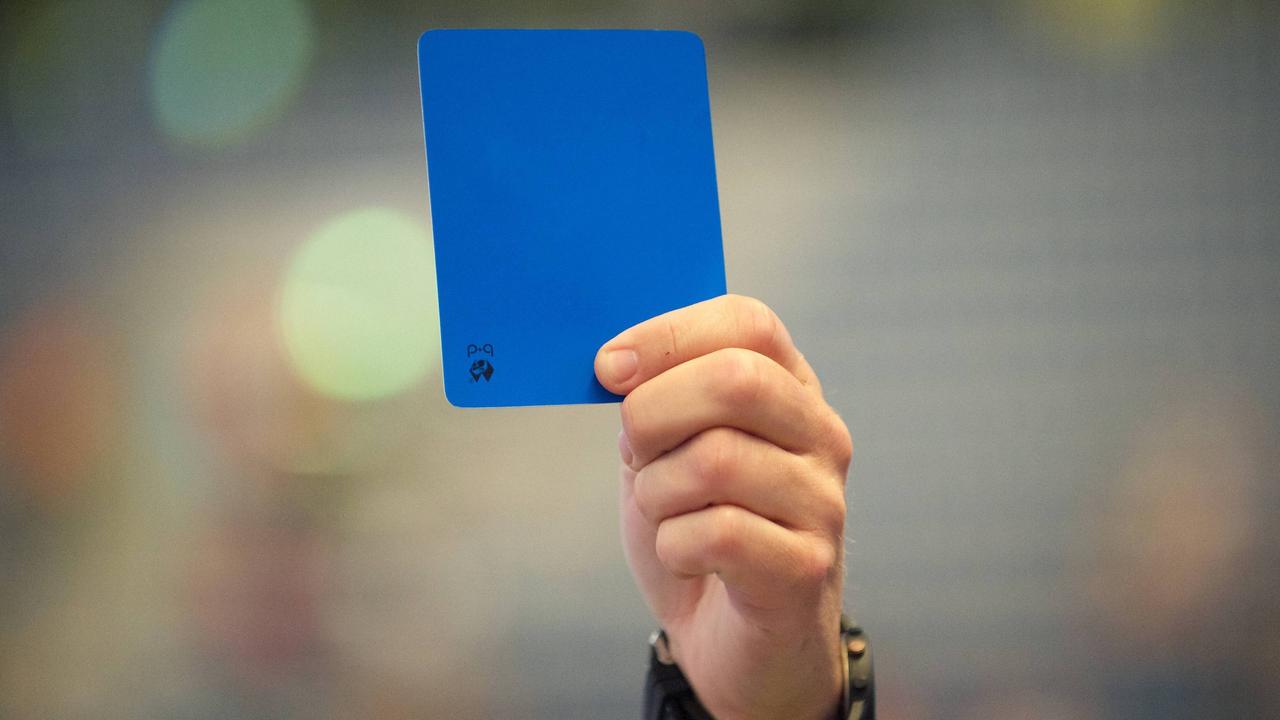 Blaue Karte: Medienberichte von FIFA zurückgewiesen | sportschau.de