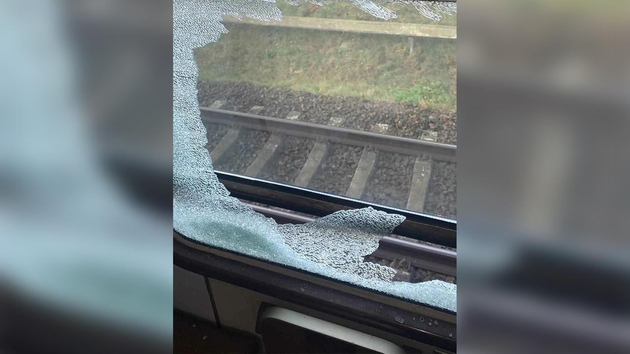 Gewalt vor Drittliga-Spiel: Hansa Rostock verurteilt Angriff auf Fanzug ...