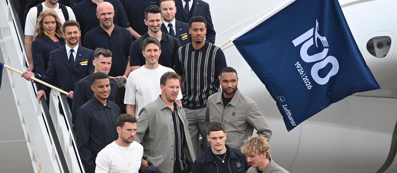 WM 2026 und ein Blick in die Historie: DFB und die USA - Abflug, nasse ...