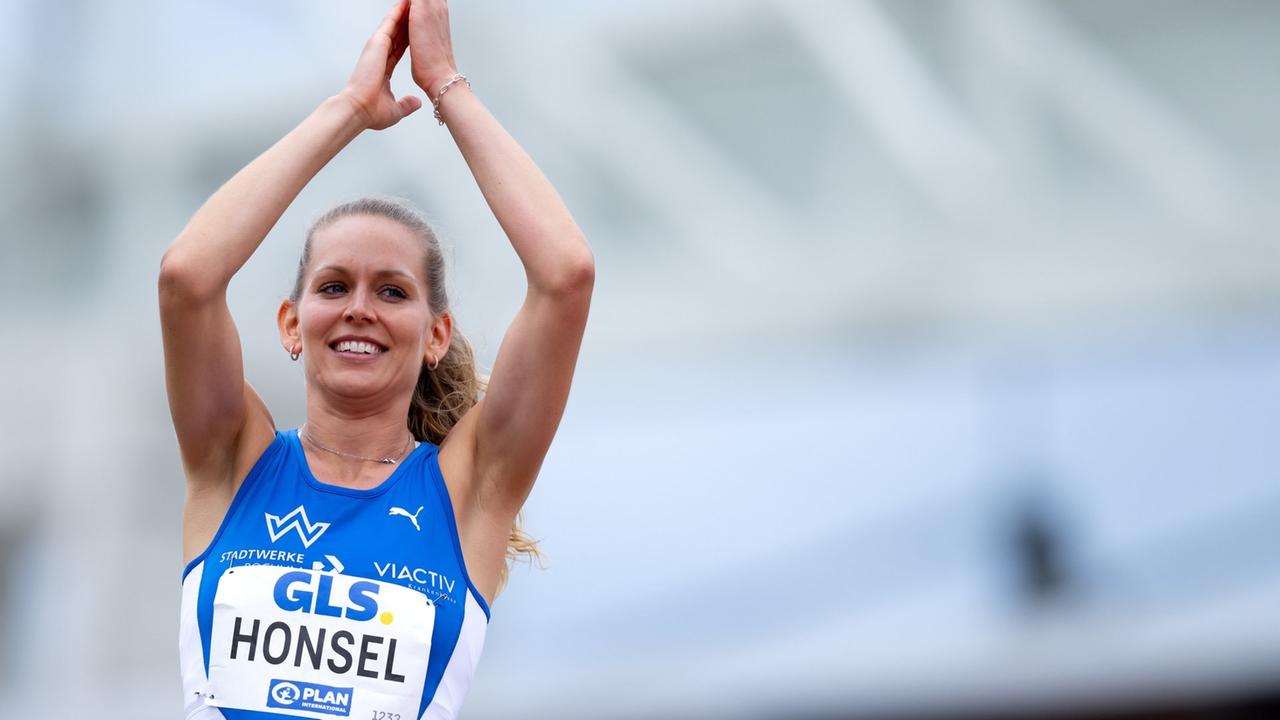 Leichtathletik | Hochsprung: Christina Honsel gewinnt "What Gravity ...