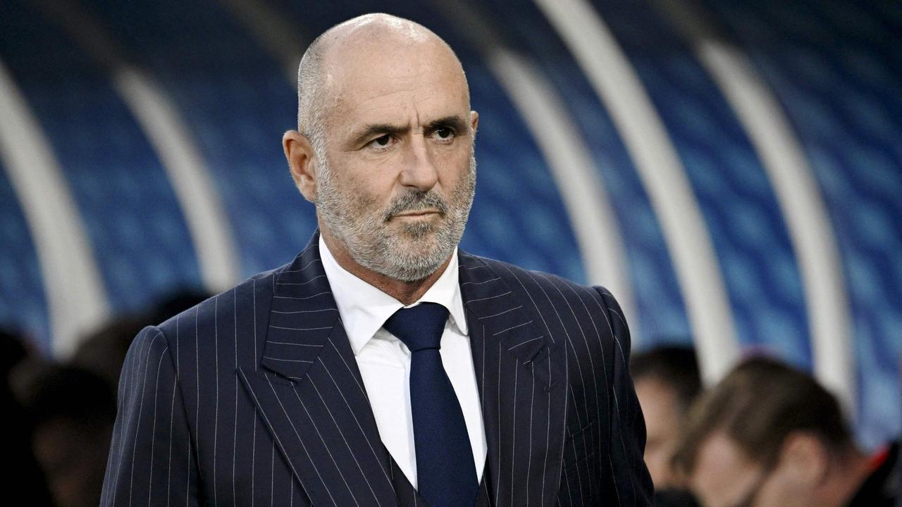 Streit um Kapitänsbinde: Polens Nationaltrainer tritt nach Ärger mit ...