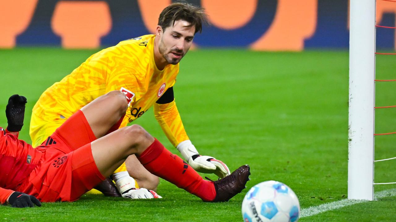 Pleite in München : Frankfurts Trapp - "Versucht mutig zu sein" | sportschau.de