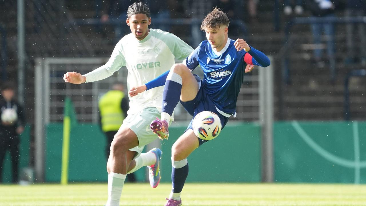 Fußball | U19 DFB-Pokalfinale: Karlsruher SC verliert den Junioren-Pokal gegen Werder Bremen ...