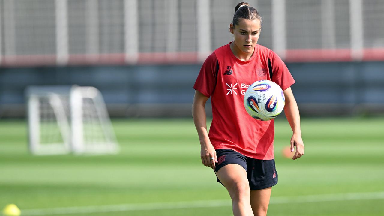 Start der Frauen-Bundesliga: Geheimjoker Wamser - Bayer Leverkusen ...