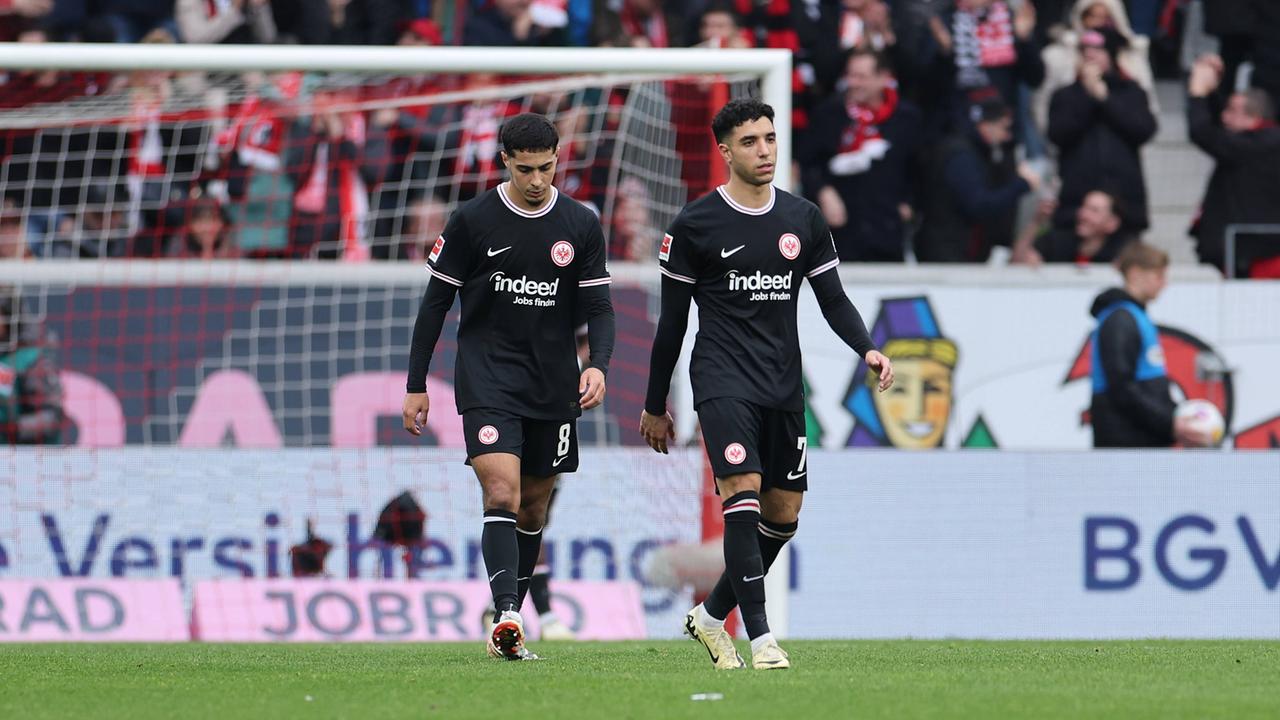 Eintracht trifft zu selten: Eintracht-Offensive lahmt: Chaibi und ...