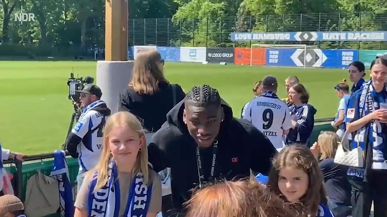 HSV-Profi Fabio Baldé unterstützt das Frauen-Team | sportschau.de