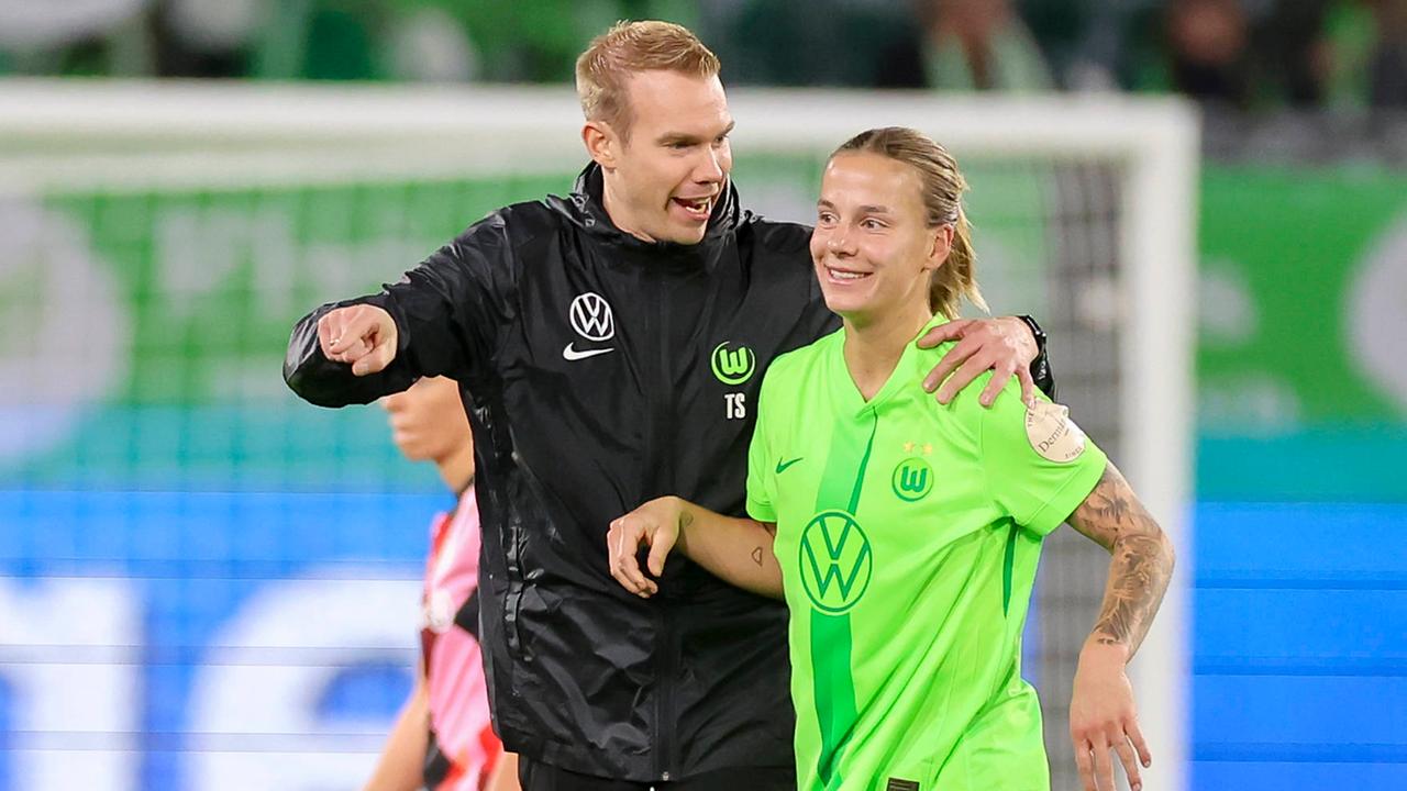 Frauen-Bundesliga: Von wegen Umbruch - Wolfsburg ist wieder Spitze ...