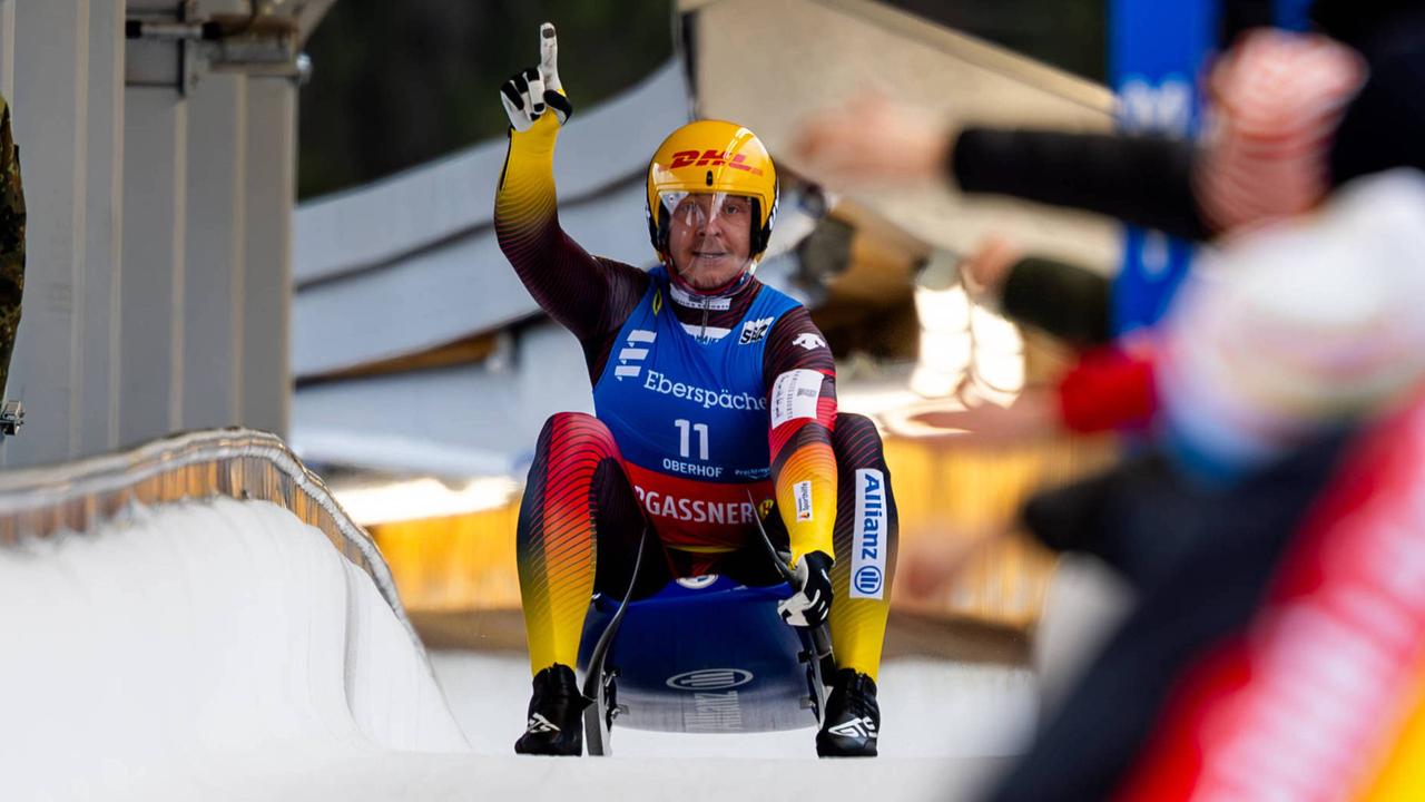 Wintersport: Rodeln in Sigulda - 1. Lauf der Einsitzer der Männer im Re ...