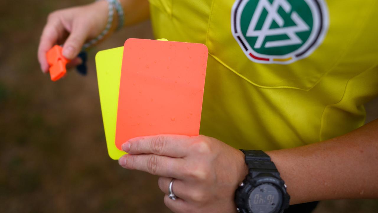 Nürnberg kritisiert Schiedsrichterinnen, DFB "befremdet" | sportschau.de