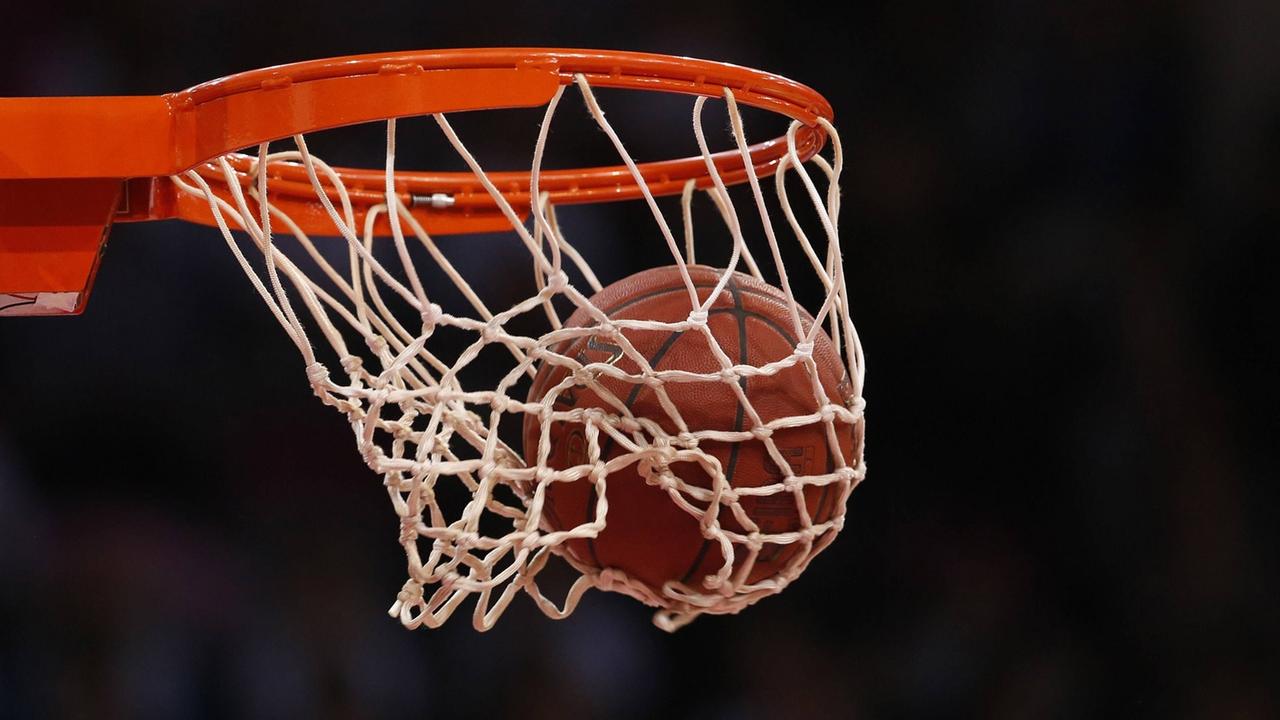 Basketball EuroLeague: Real Madrid gegen München - Liveticker - Play-In ...