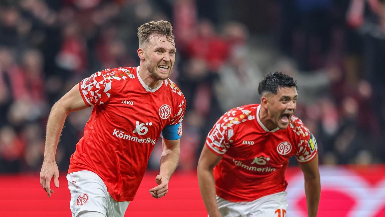 Fußball-Bundesliga: Sieg im Kellerduell - Mainz 05 landet ...