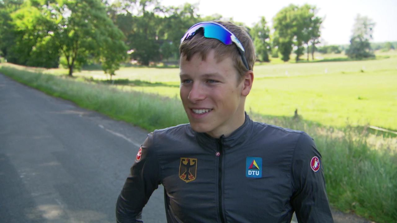 Fast perfektes Triathlon-Triple für die Haag-Geschwister | sportschau.de