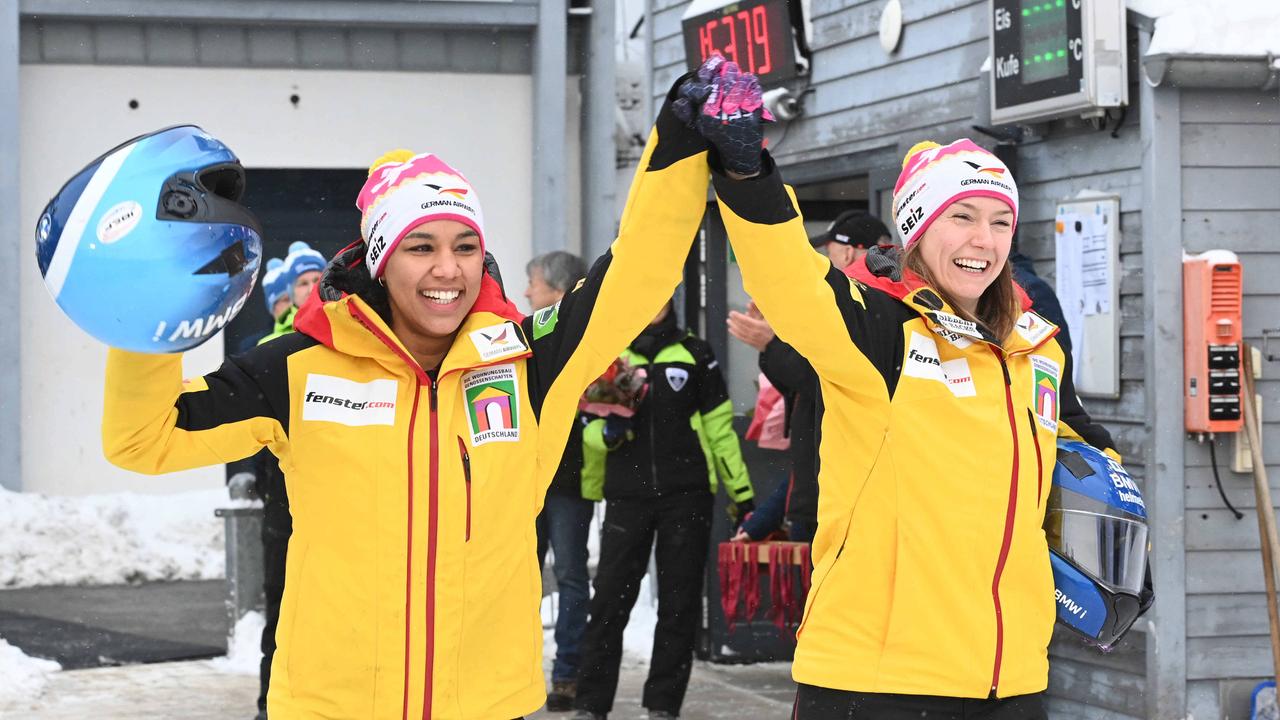 Sieg im Zweierbob : Laura Nolte - "Wollten vor heimischen Publikum ...