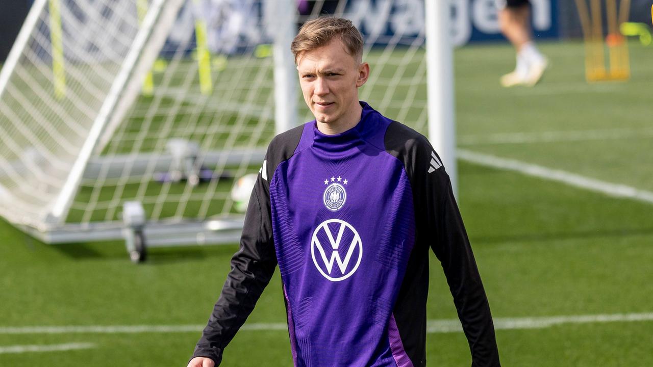 Neuling bei der Nationalmannschaft: Maximilian Beier - der Junge aus ...