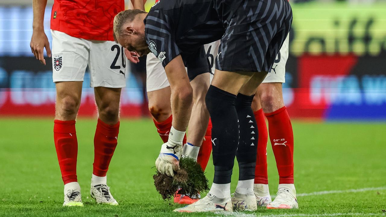WM-Qualifikation: Österreich gewinnt auf "löchrigem" Platz gegen Zypern ...