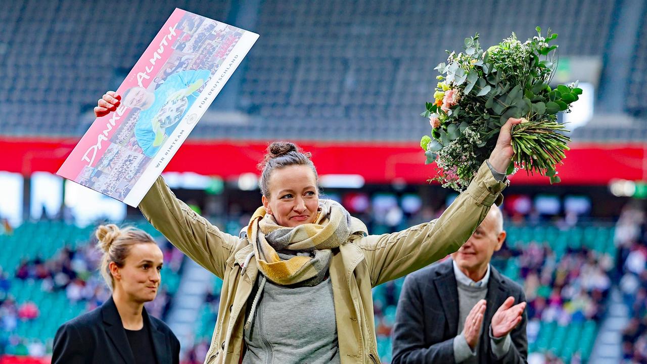 Almuth Schult beendet ihre Karriere: Revolutionärin aus dem Wendland ...