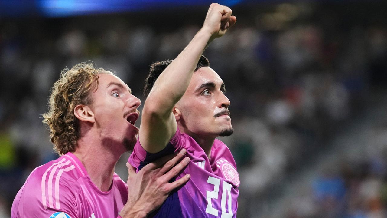 Tor des Jahres: Tor 6 - Paul Nebel | sportschau.de