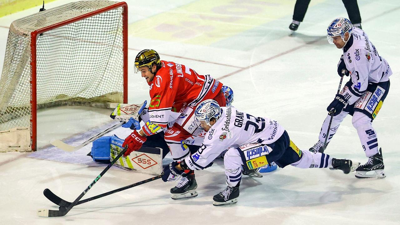 Eishockey: Crimmitschau gewinnt Sachsenderby gegen Dresdner Eislöwen ...