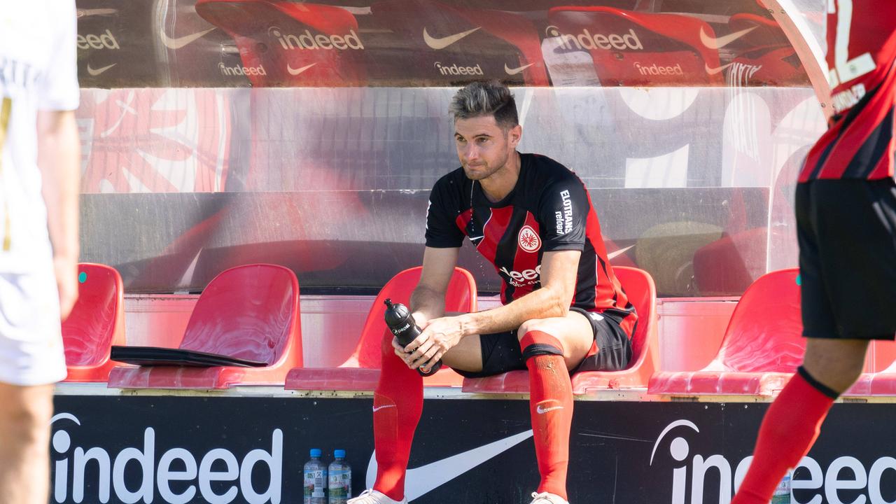 Stürmer bei Eintracht Frankfurt außen vor: Lucas Alario bei Eintracht ...