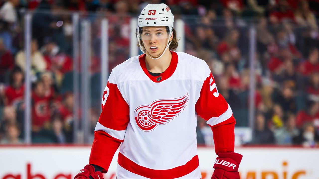NHL: Moritz Seider unterschreibt Millionenvertrag in Detroit | sportschau.de
