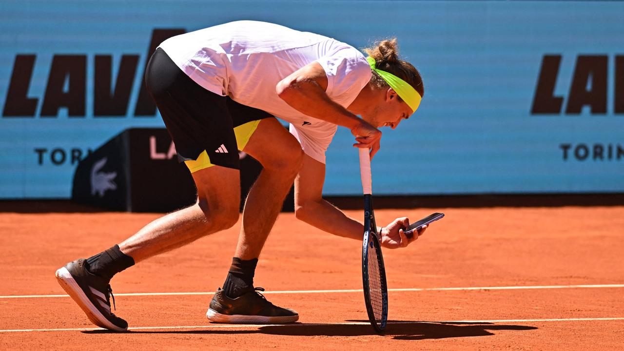 Kontroverse um "Hawk Eye" - Zverevs Kampf gegen die Technik | sportschau.de