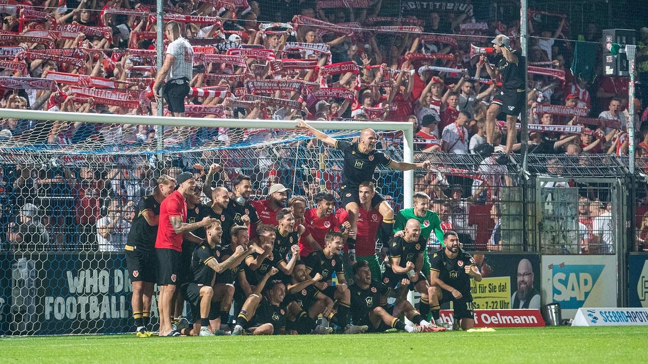 Fußball: Fußball: Cottbus siegt im Topspiel des Brandenburger ...